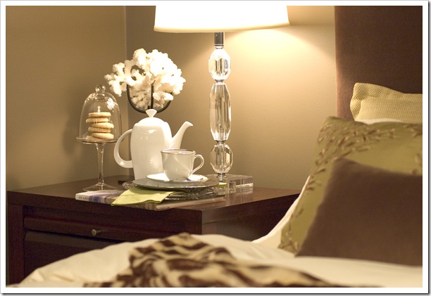 How to Create a Vignette or Tablescape